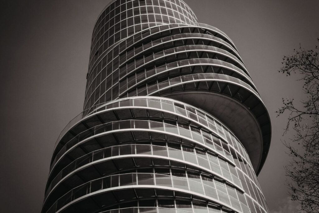 Deconstructivist Buildings: 8 Iconic Examples to Know | Learn ...